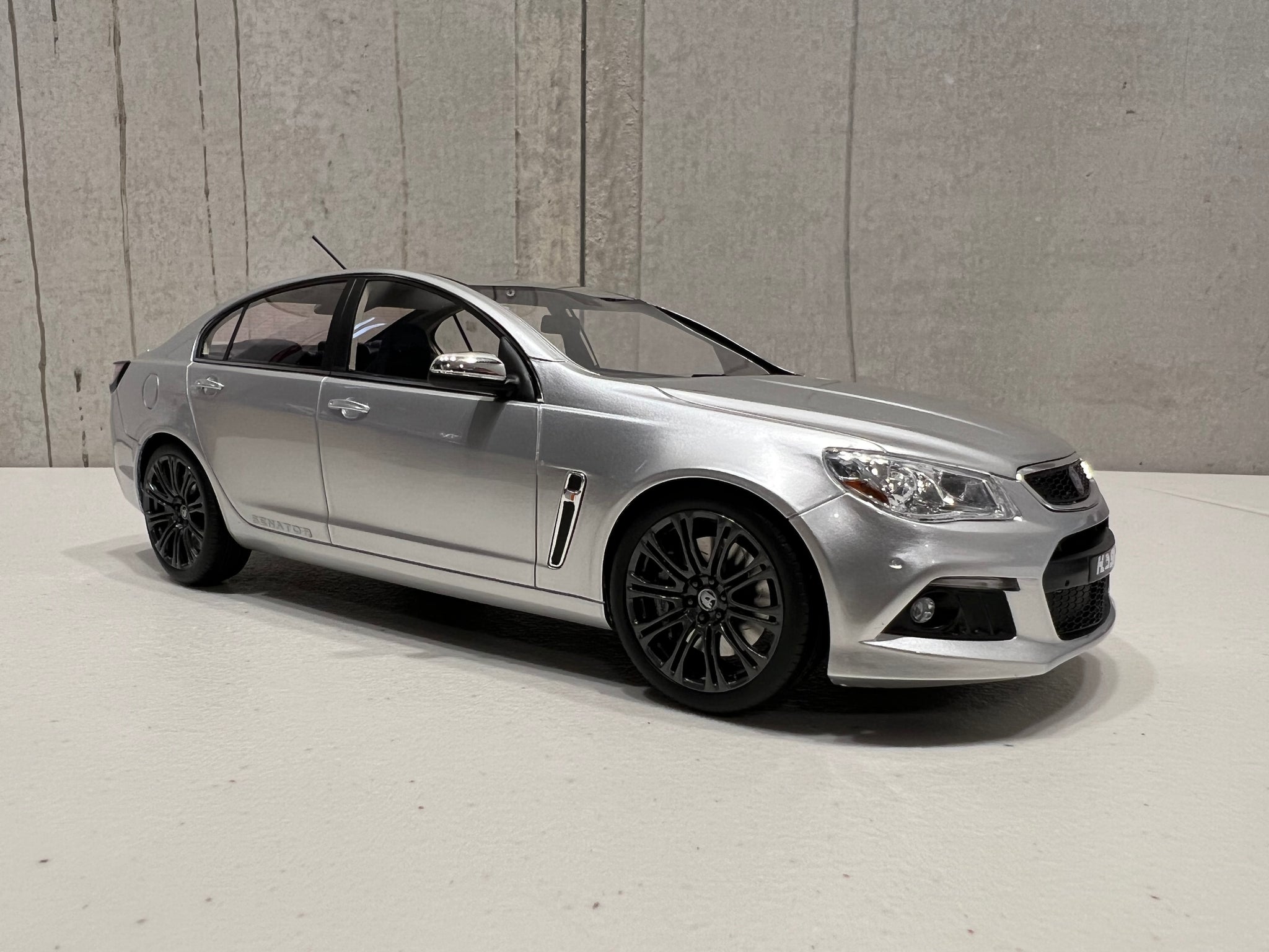 HSV Gen F Senator - Nitrate - 1:18 Model Car - BIANTE