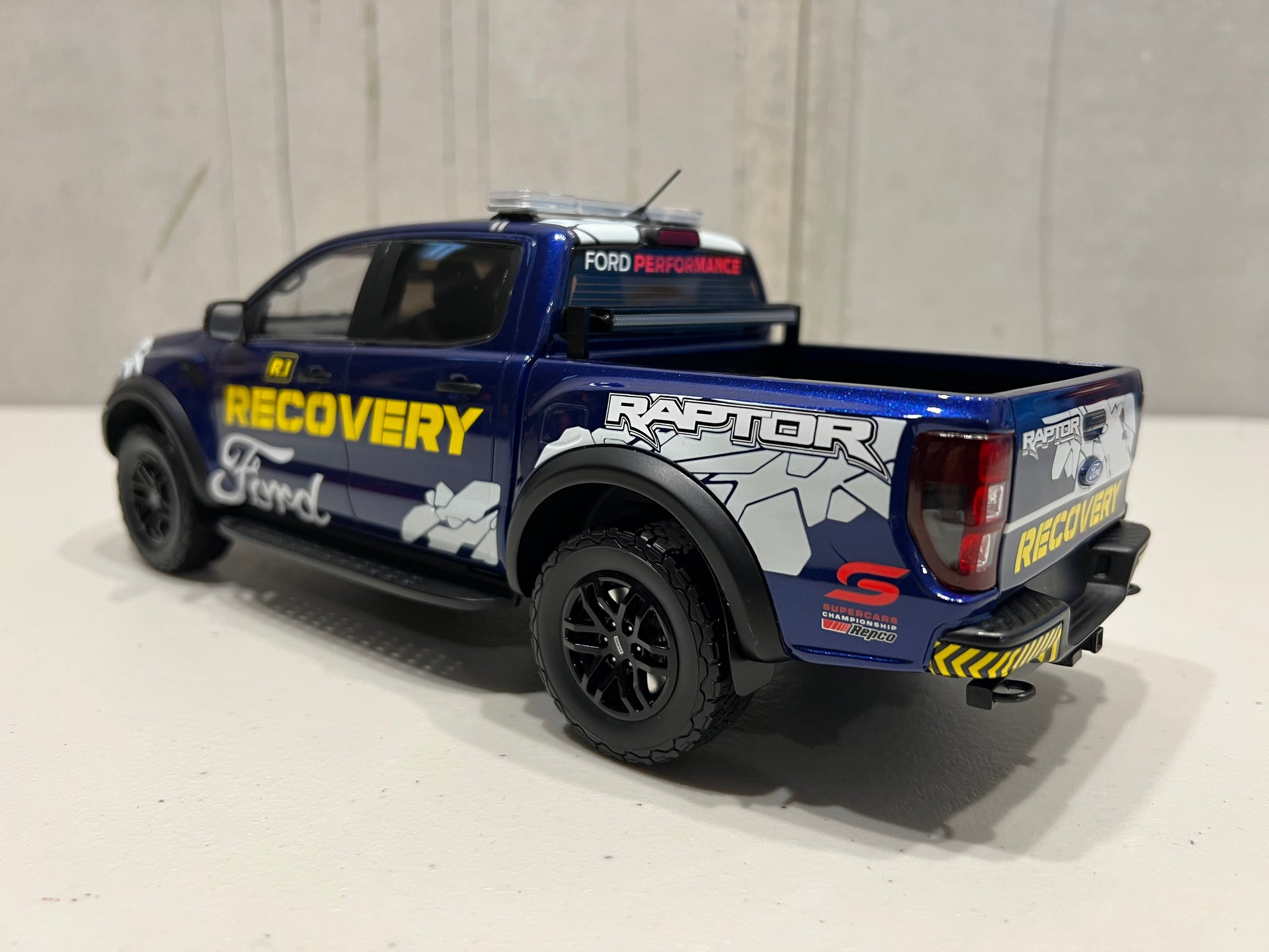 Ford Ranger Raptor - Supercars Recovery Vehicle 1:18 Resin Model - Aut