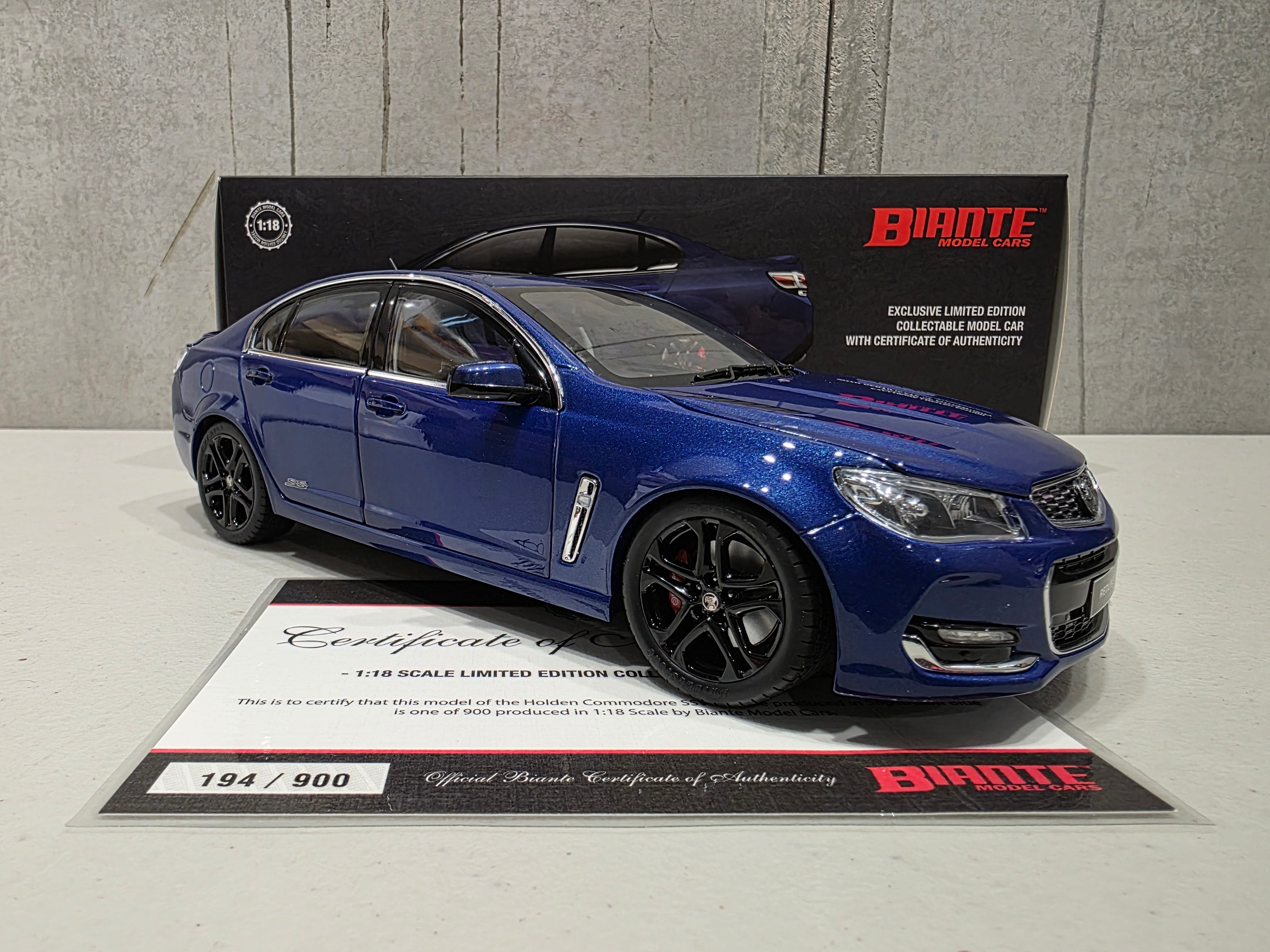 HOLDEN VF COMMODORE SSV REDLINE - SLIPSTREAM BLUE - 1:18 SCALE DIECAST