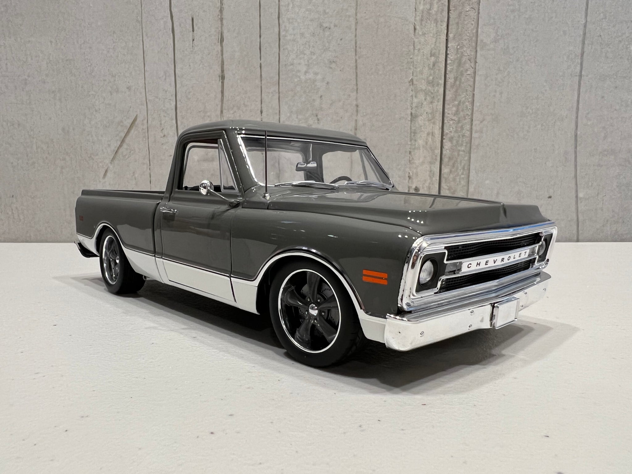 1969 CHEVROLET C10 CUSTOM - LS-10 - 1:18 SCALE DIECAST MODEL - ACME ...