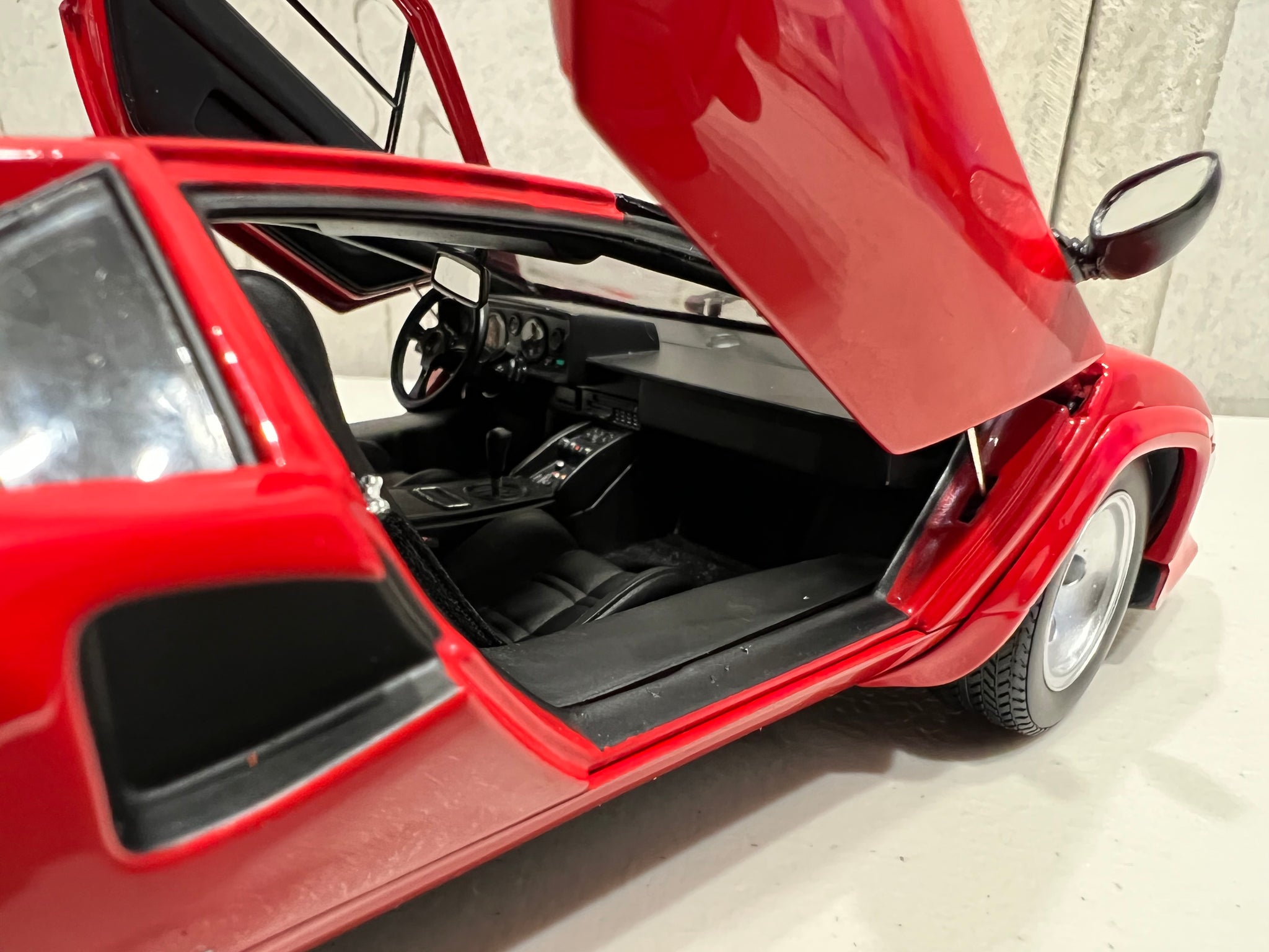 Lamborghini Countach LP500S - Red - Product specification as identical