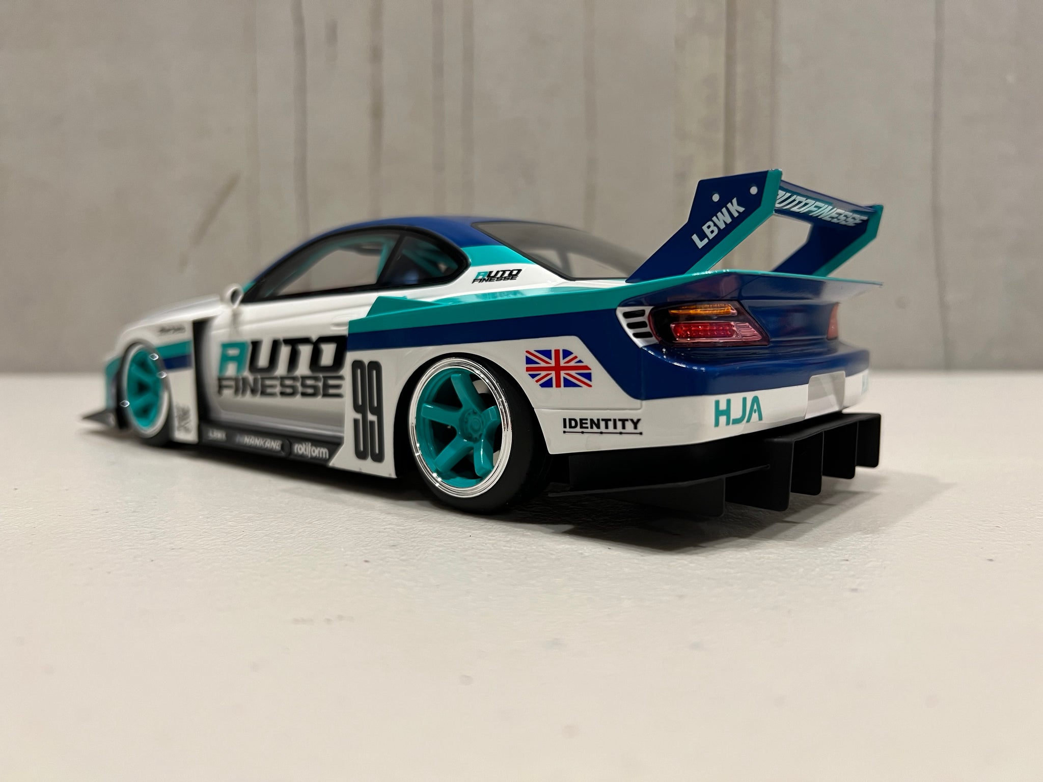 LB-Super Silhouette Nissan S15 SILVIA Auto Finesse - 1:18 Scale Resin