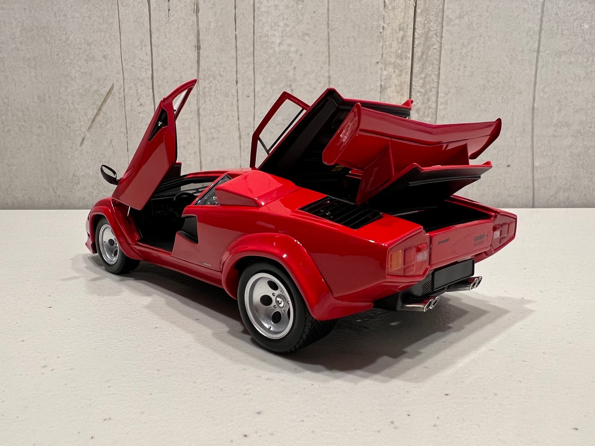 Lamborghini Countach LP500S - Red - Product specification as identical