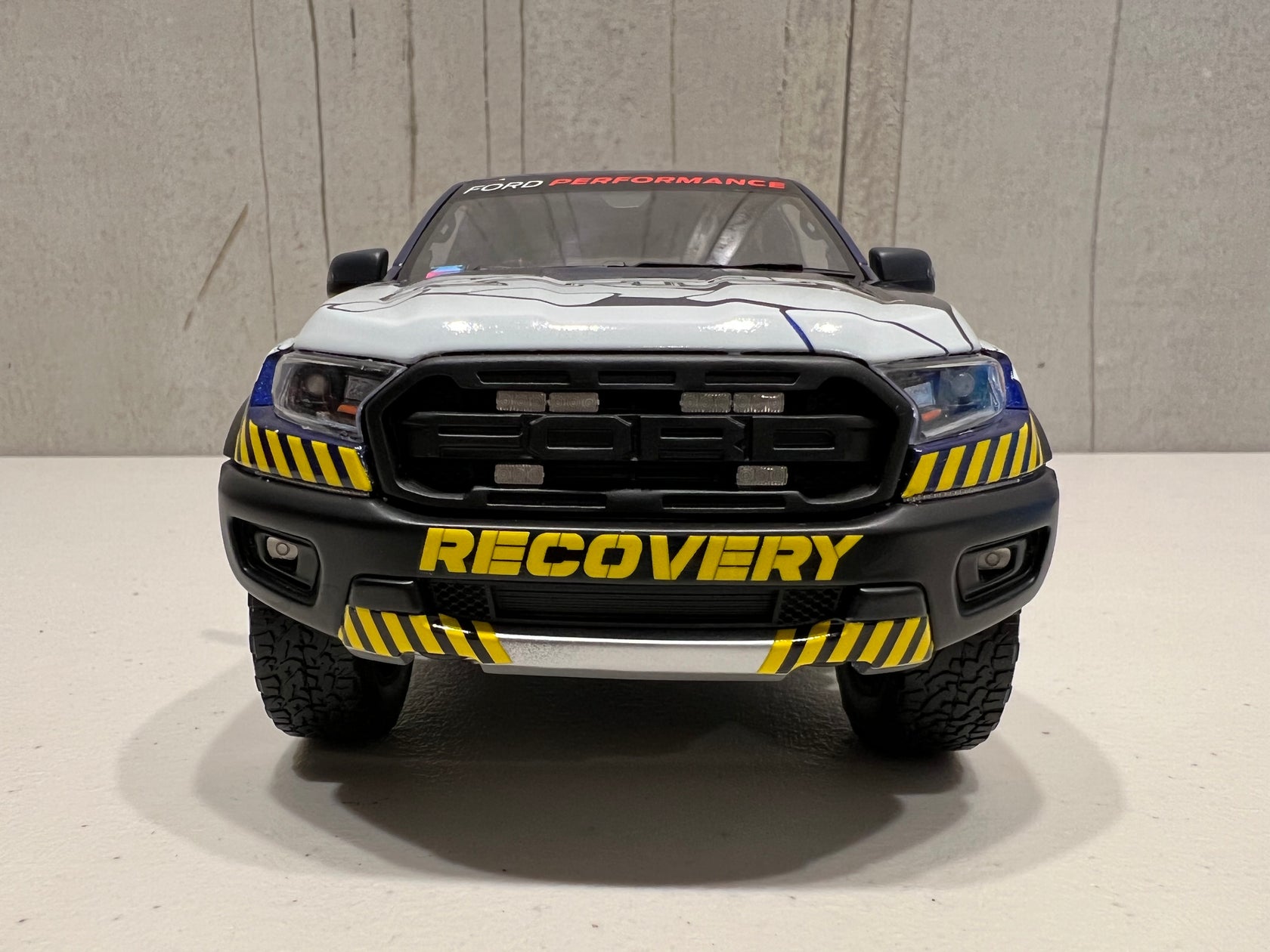 Ford Ranger Raptor - Supercars Recovery Vehicle 1:18 Resin Model - Aut