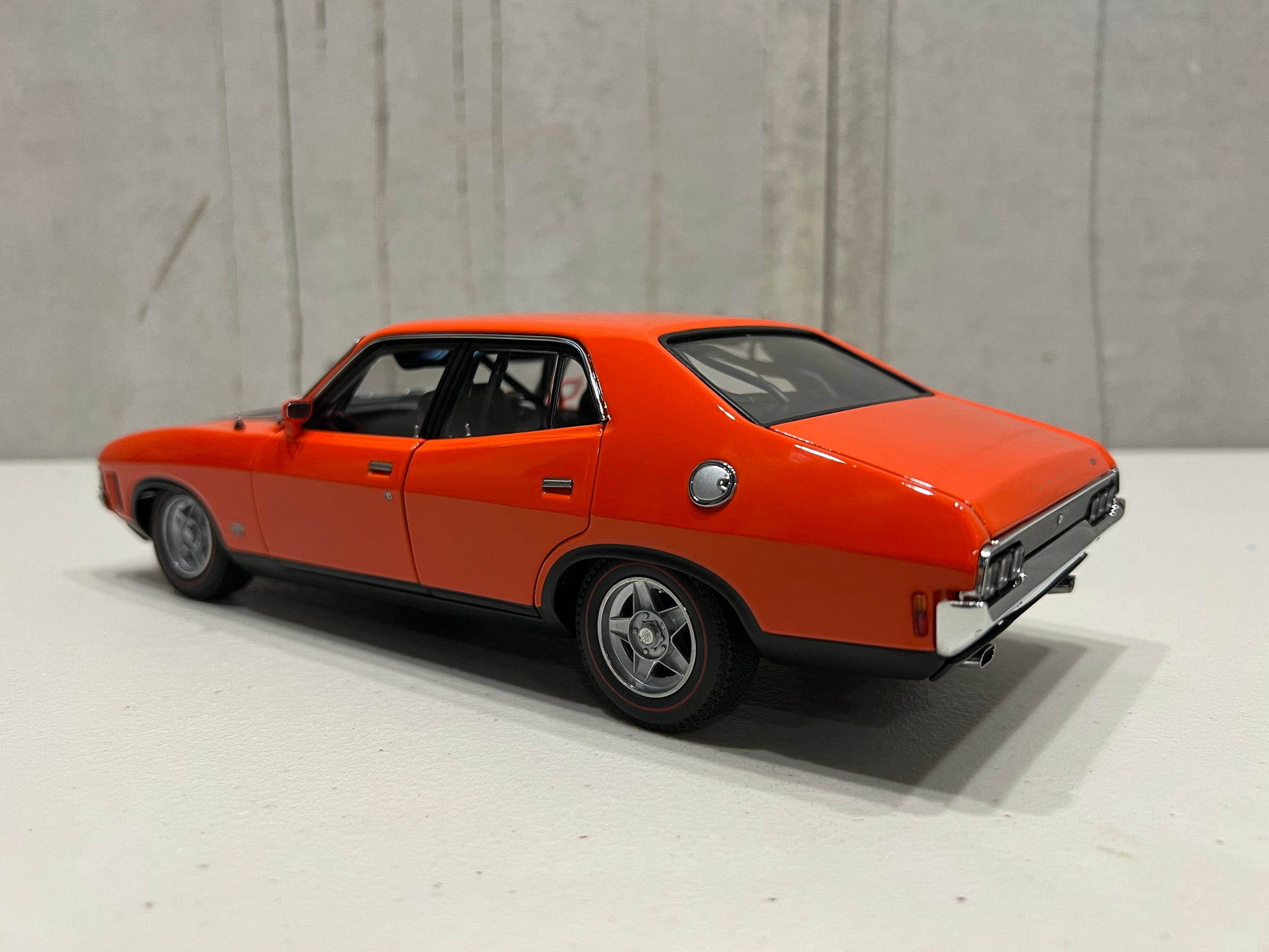 FORD XA FALCON PHASE IV GT-HO - 1:18 DIECAST MODEL