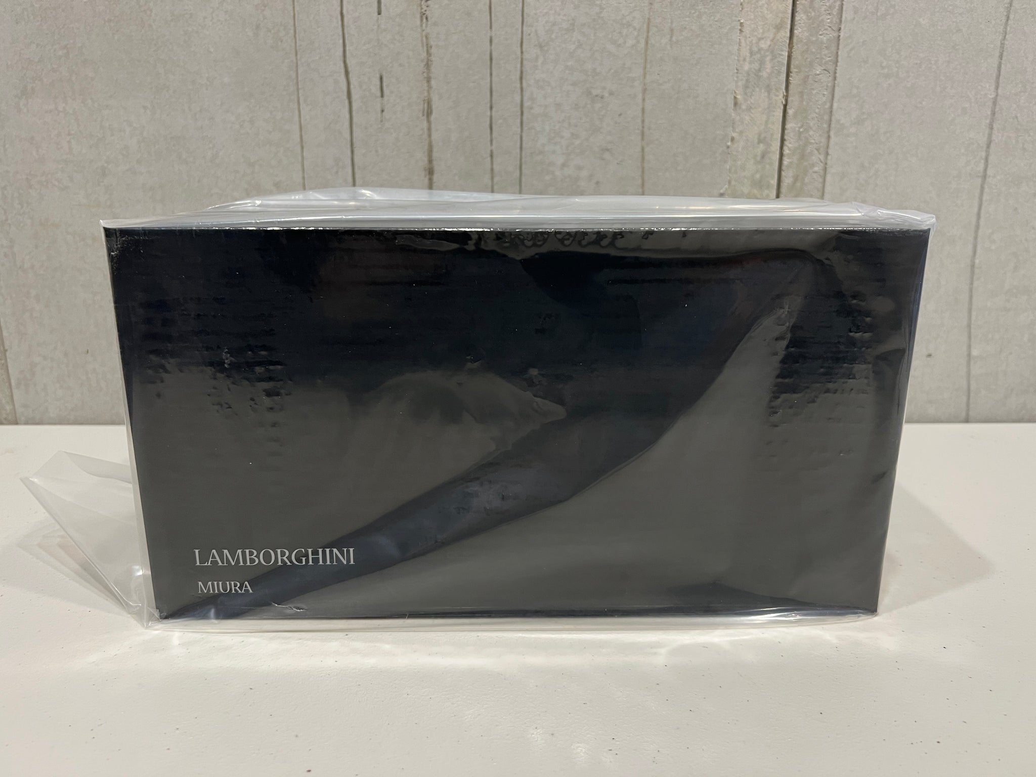 Lamborghini Miura SVR - Yellow/Black - 1:18 Scale Diecast Model Car ...