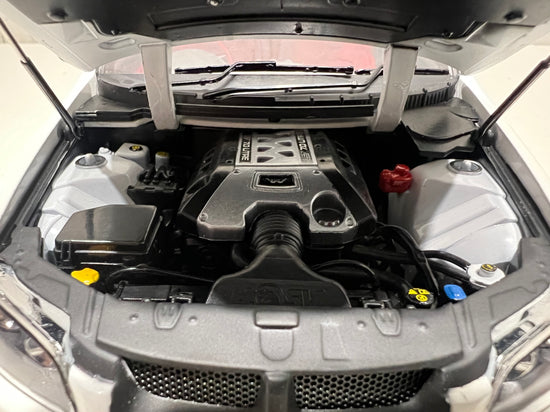 HSV W427 - 2008 - Heron White - 1:18 Diecast Model Car - BIANTE – Elite ...