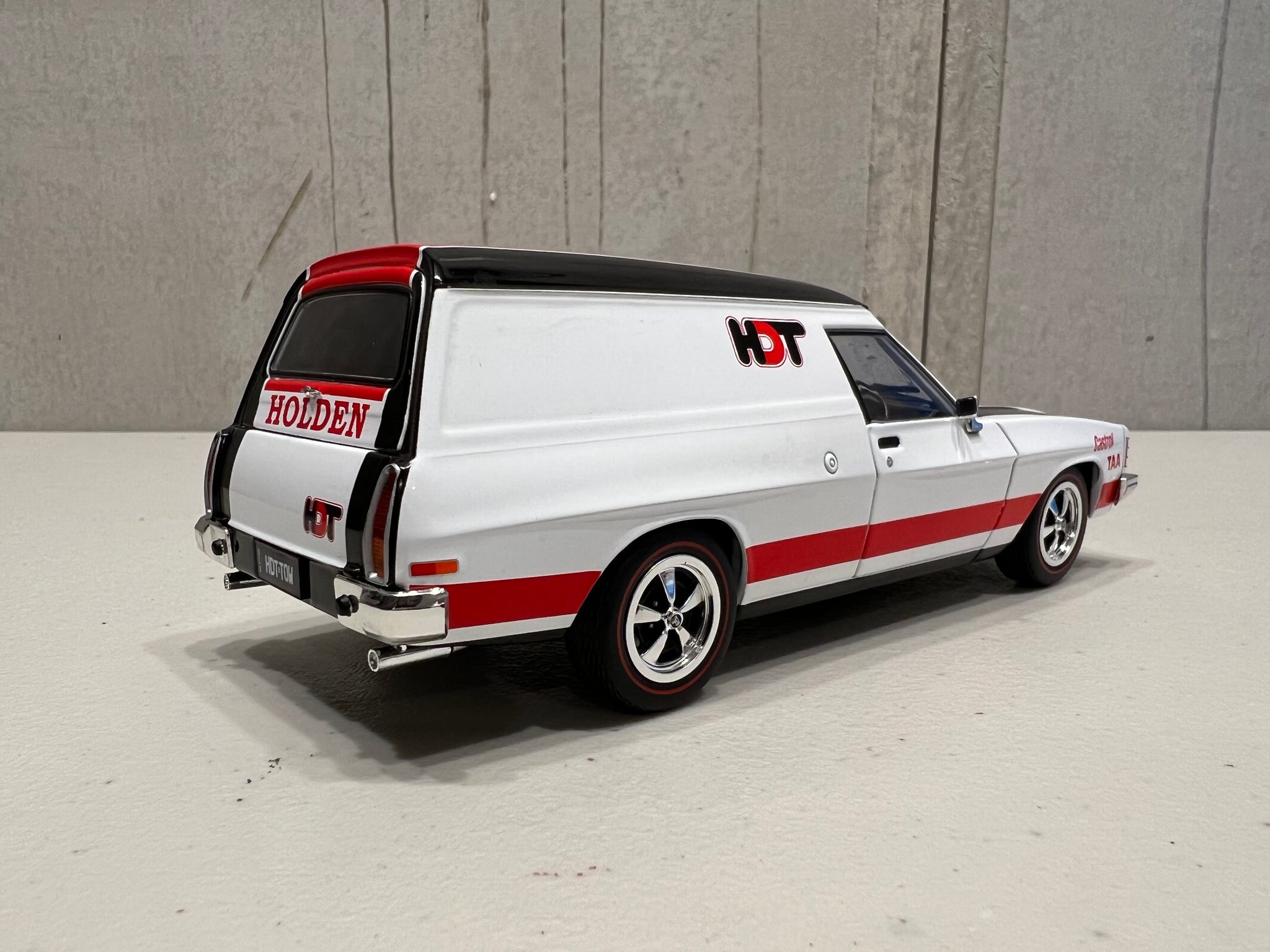 HOLDEN HJ "HDT” PANEL VAN - 1:24 SCALE DIECAST MODEL - DDA – Elite ...