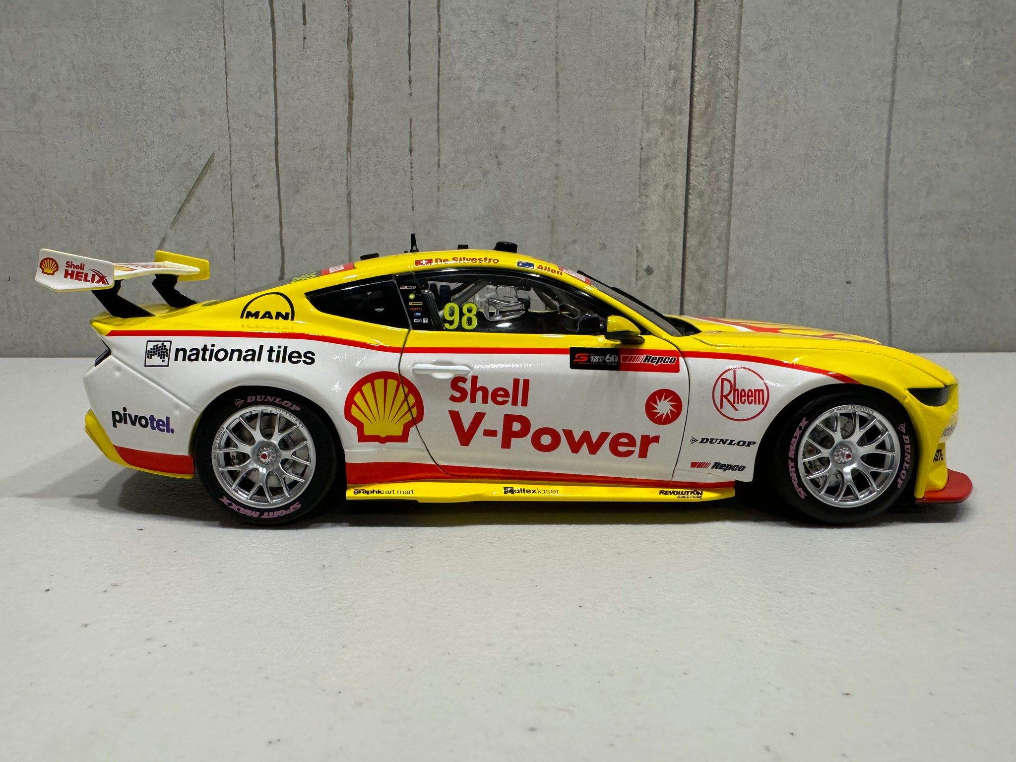 Simona De Silvestro - Kai Allen - Shell V-Power Racing Team #98 Ford M