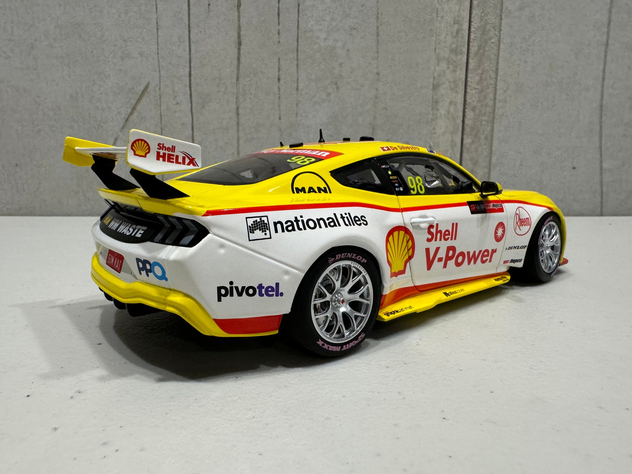 Simona De Silvestro - Kai Allen - Shell V-Power Racing Team #98 Ford M