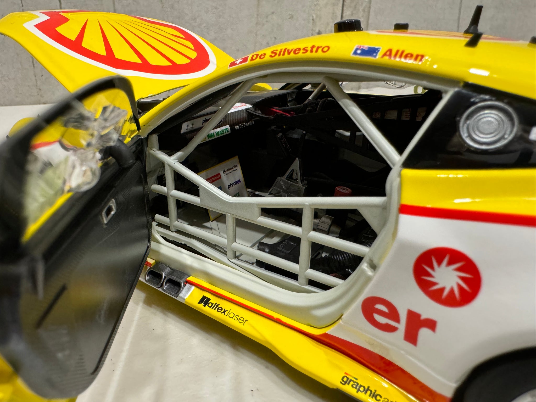 Simona De Silvestro - Kai Allen - Shell V-Power Racing Team #98 Ford M