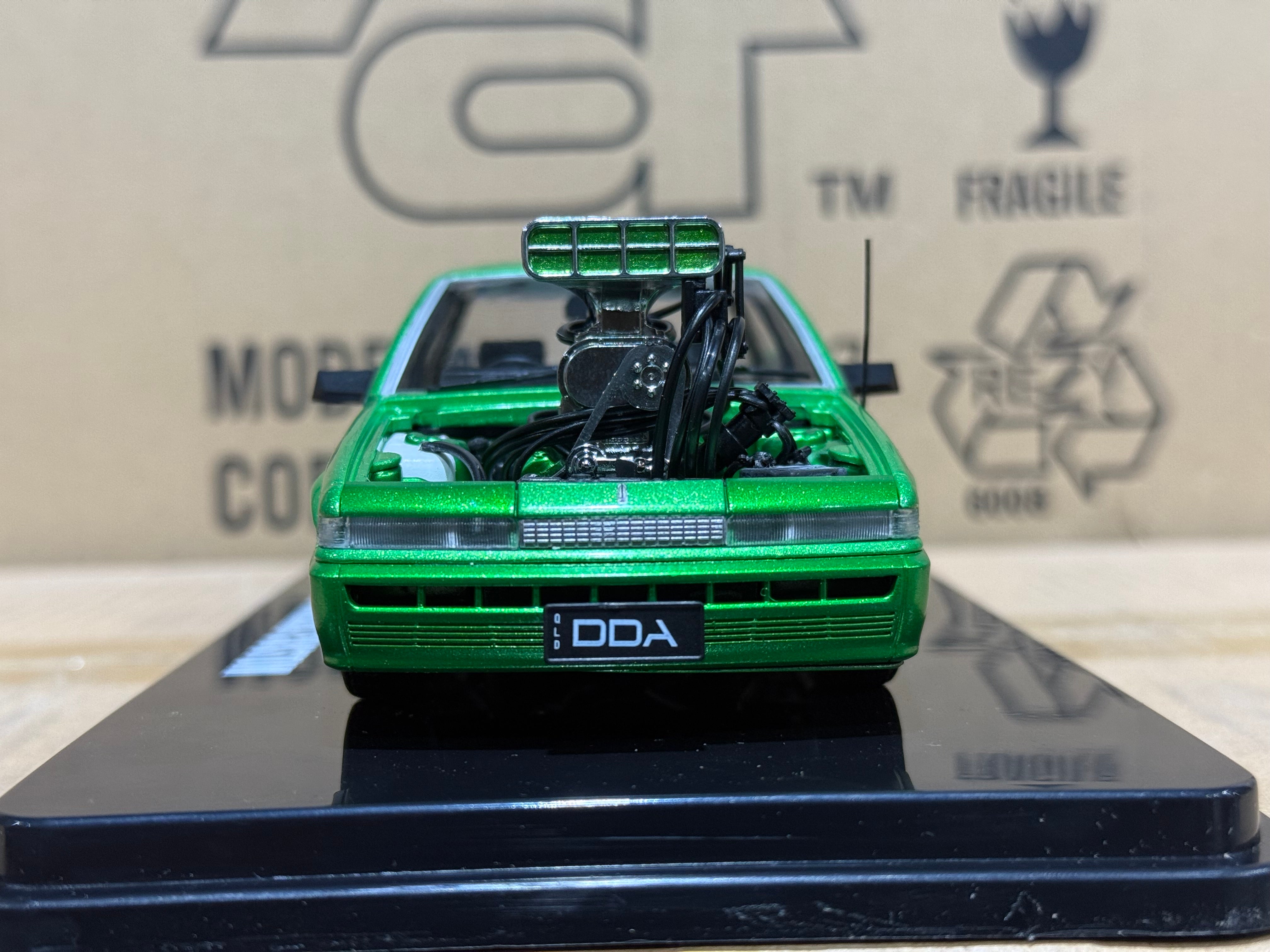 BLOWN VL CALAIS - GREEN - 1:24 SCALE DIECAST MODEL - DDA