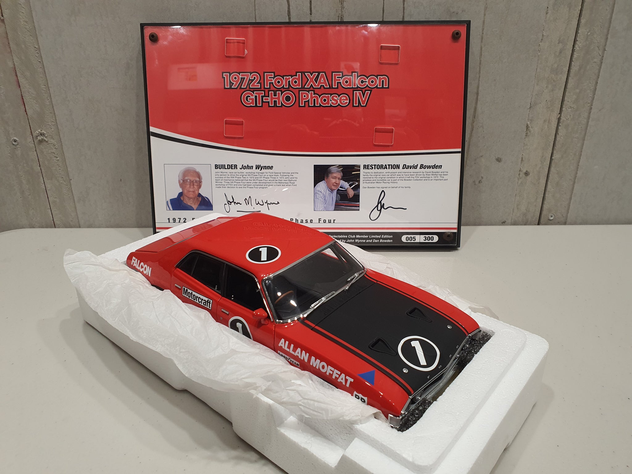 1972 FORD XA FALCON GT-HO PHASE IV RED REPPER 1:18 DIECAST MODEL ...