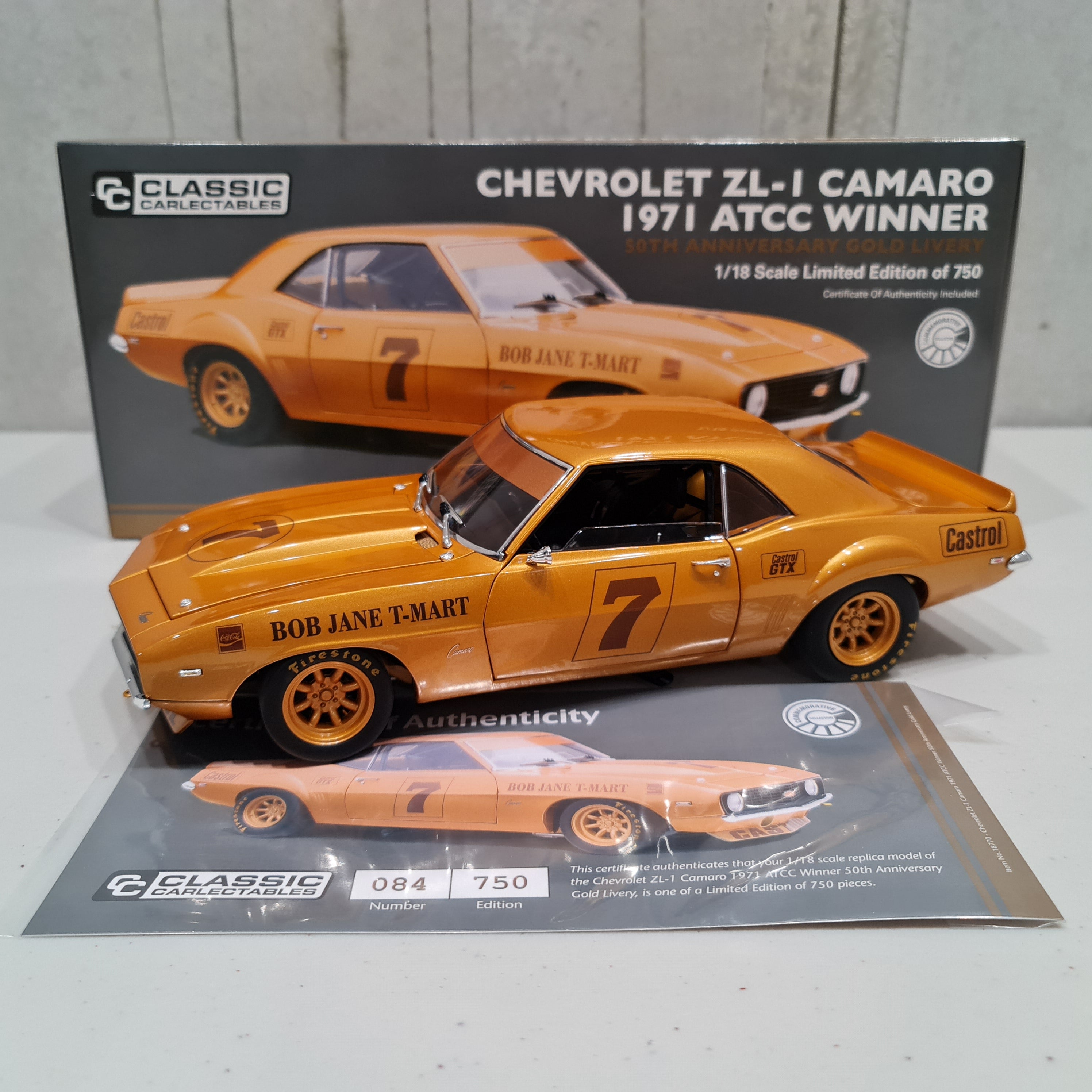 ZL-1 Camaro 1971 ATCC Winner 50th Anniversary GOLD livery - 1:18 Dieca