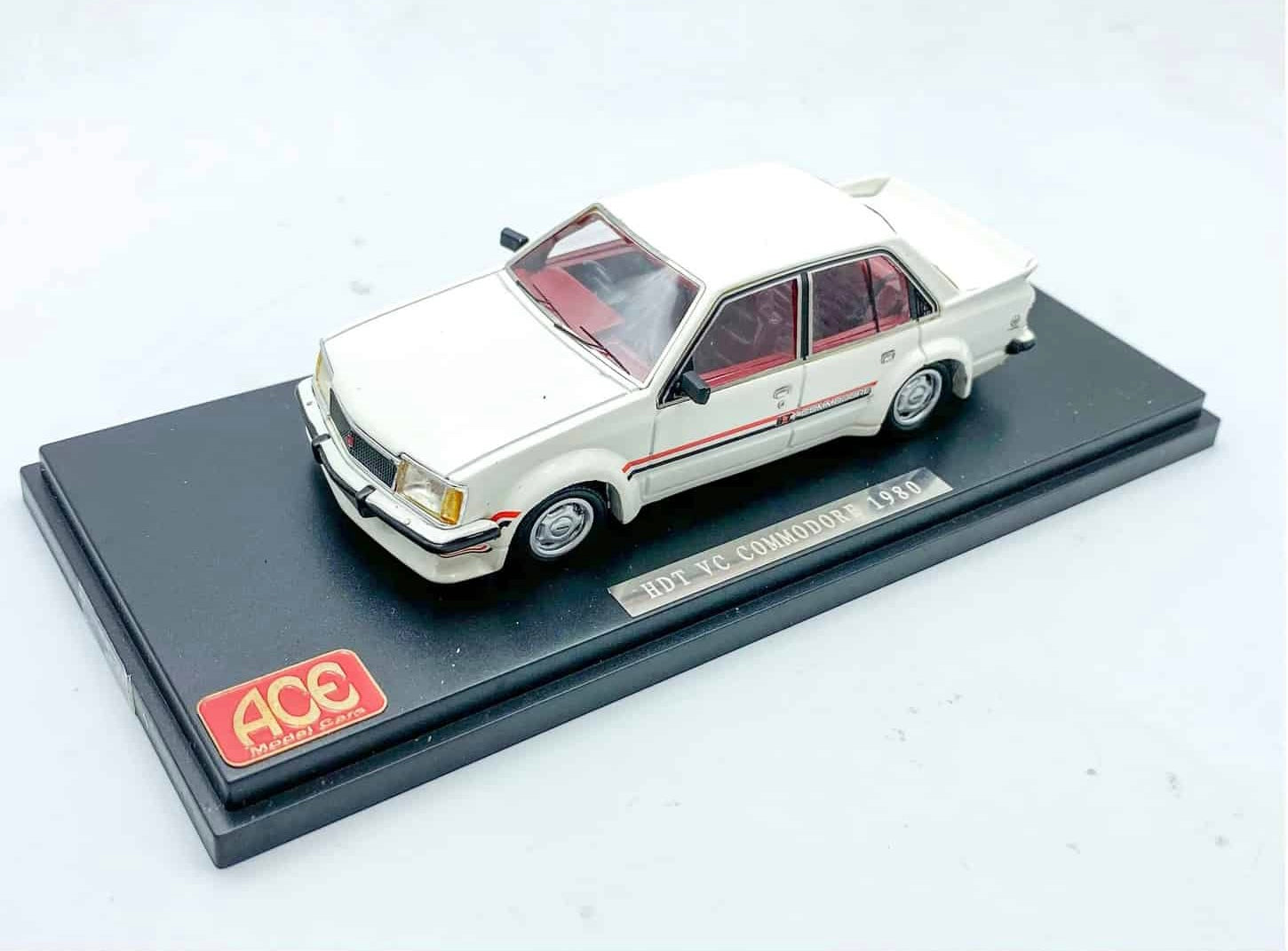 VC HDT Commodore White - 1:43 Scale Model - ACE – Elite Diecast Sales ...