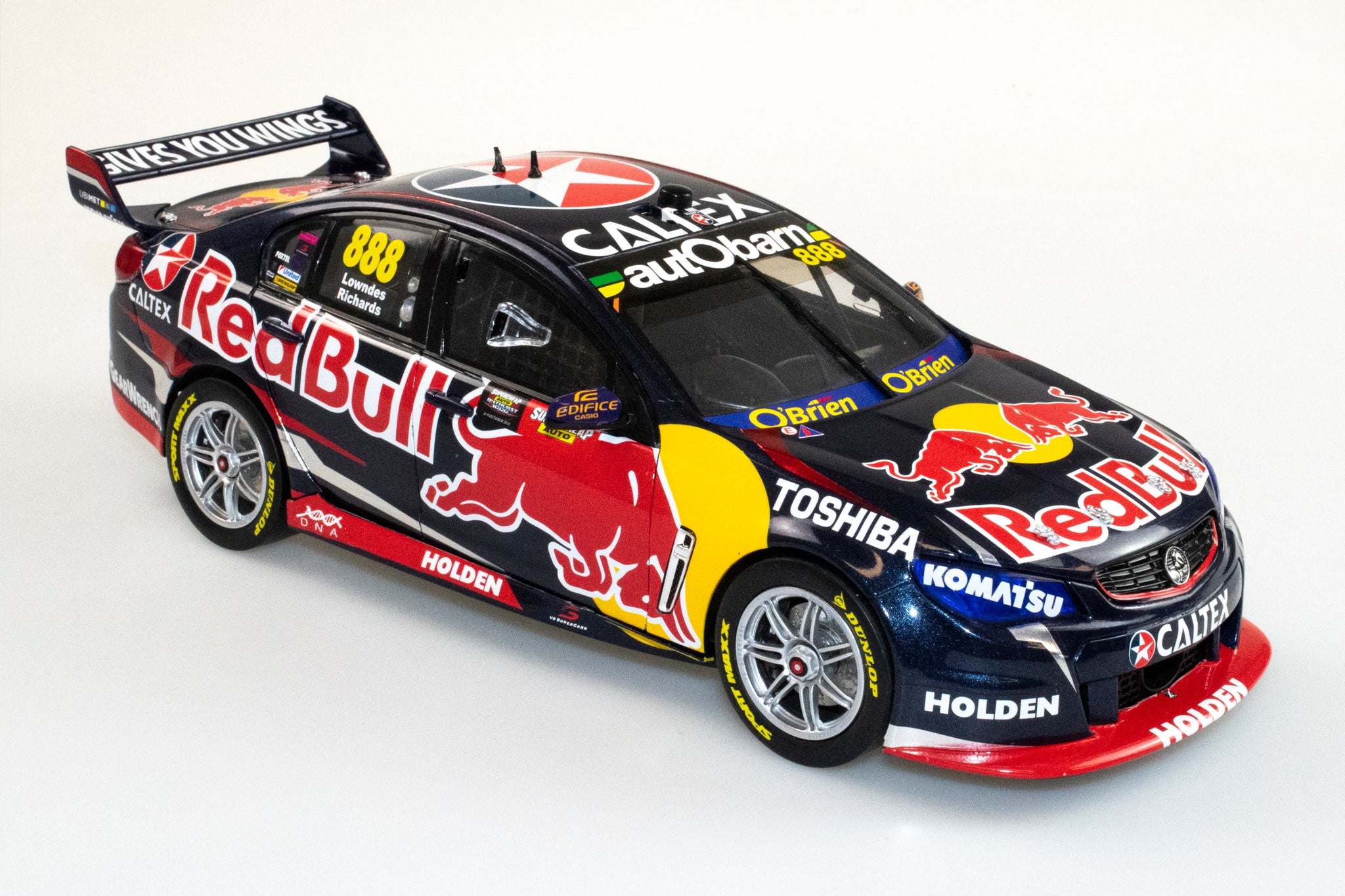 *PRE-ORDER* HOLDEN VF COMMODORE V8 RED BULL RACING AUSTRALIA LOWNDES/R