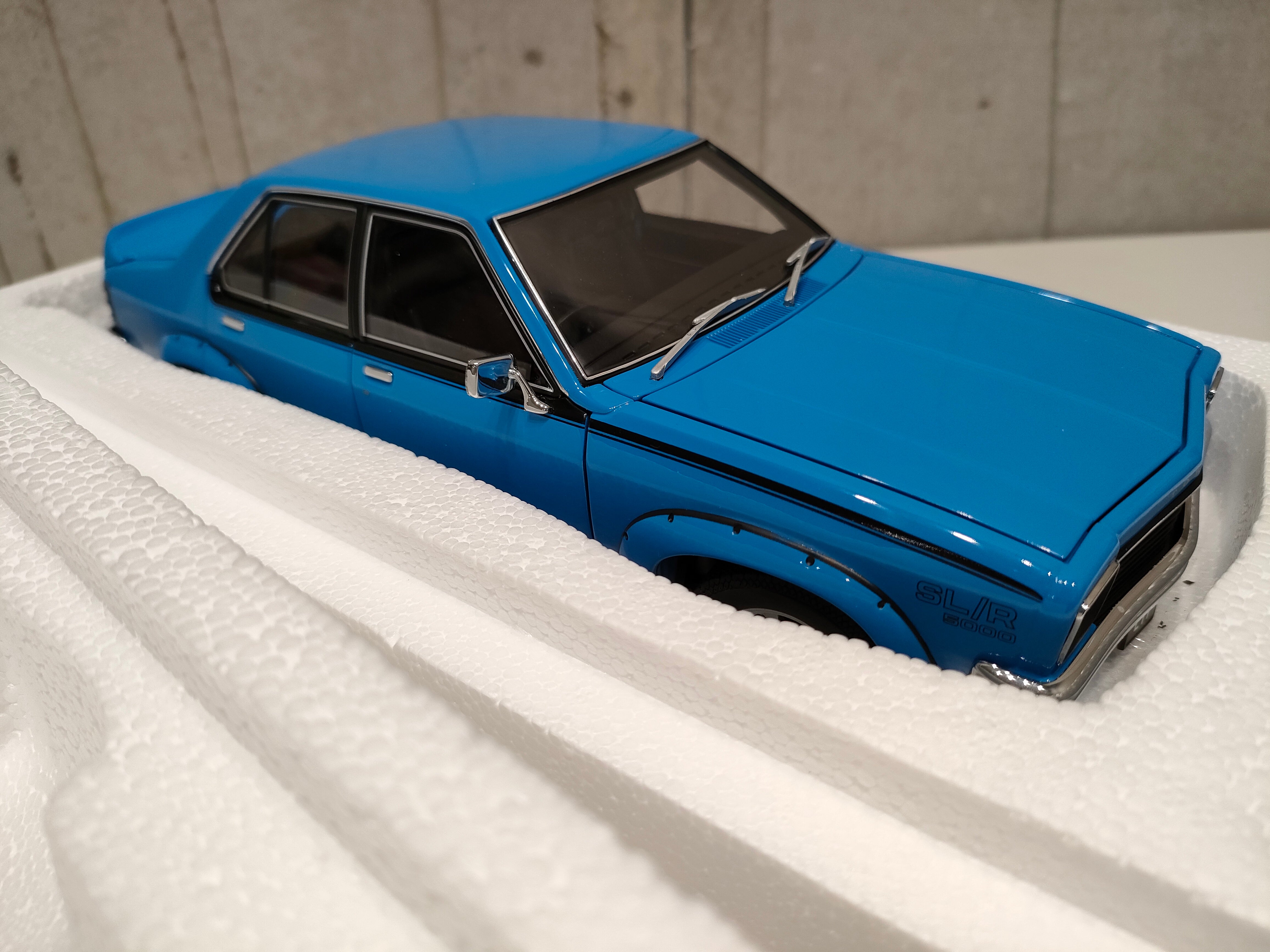 HOLDEN LH TORANA SLR 5000 L34 OPTION - BLUE - 1:18 SCALE - DIECAST MOD