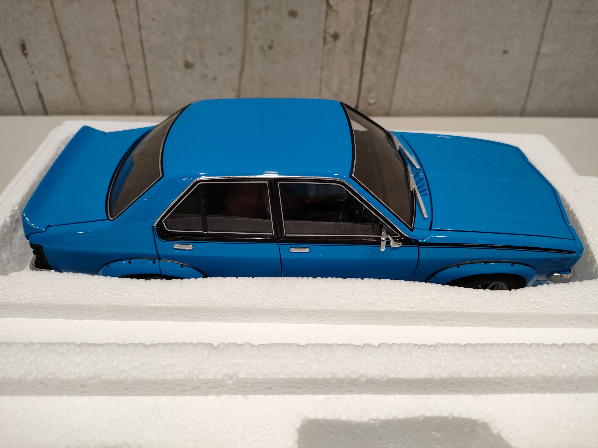 HOLDEN LH TORANA SLR 5000 L34 OPTION - BLUE - 1:18 SCALE - DIECAST MOD